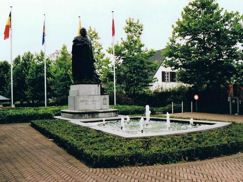 Standbeeld Peter Benoit | Inventaris Onroerend Erfgoed