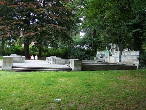 Monument voor Peter Benoit | Inventaris Onroerend Erfgoed