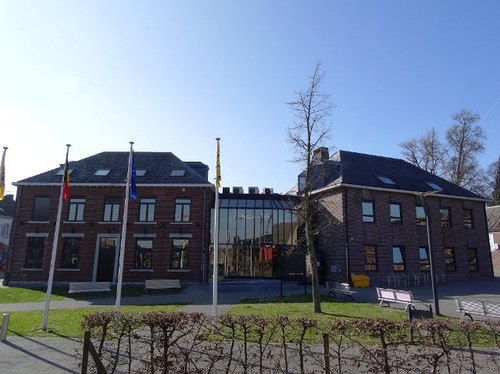 Gemeentehuis van Hoeselt | Inventaris Onroerend Erfgoed