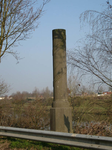 Grenspaal op de grens met Oost-Vlaanderen | Inventaris Onroerend Erfgoed